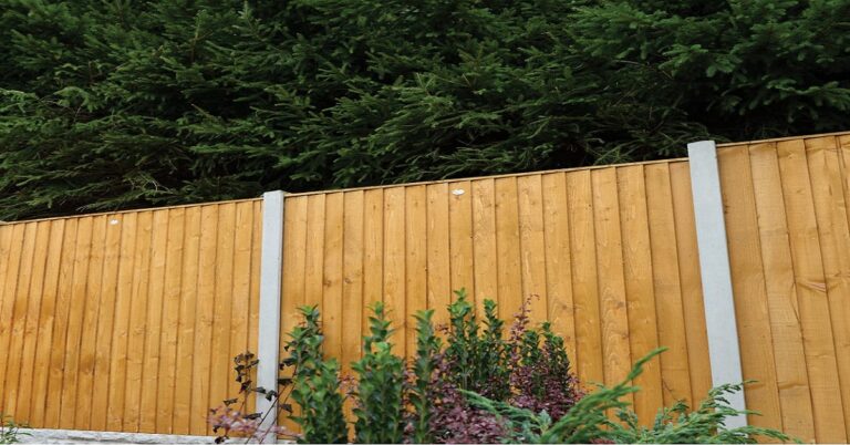 Top 5 Benefits of Installing Feather Edge Fence Panels